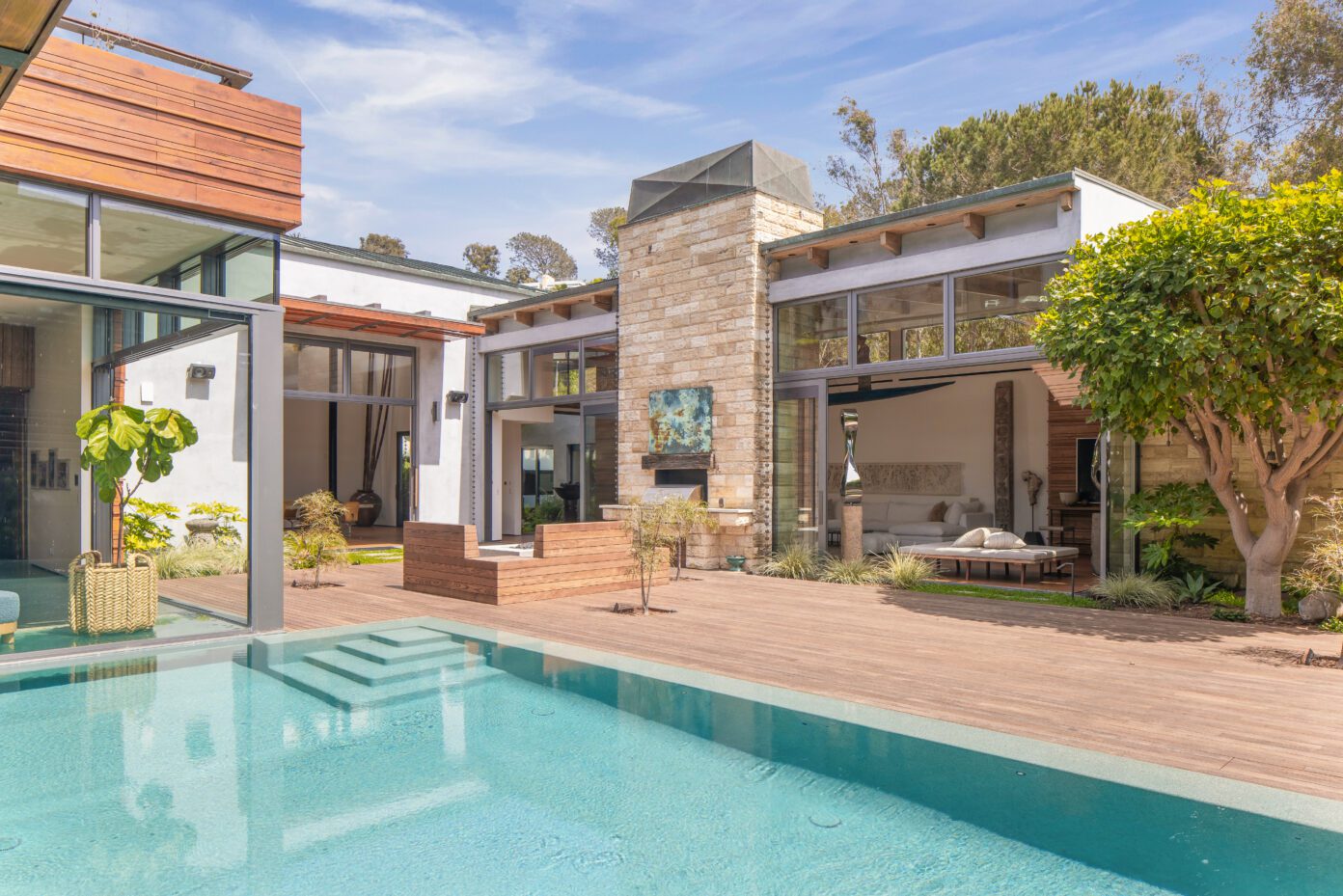 A Designer Property with Hollywood History Reimagined in Santa Monica ...